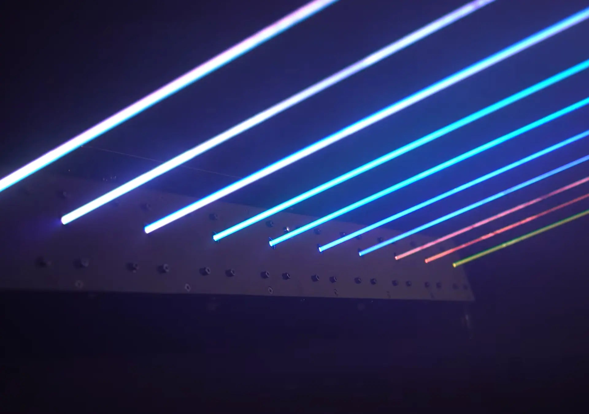 Laserworld BeamBar 10RGB - Their best laser bar yet?